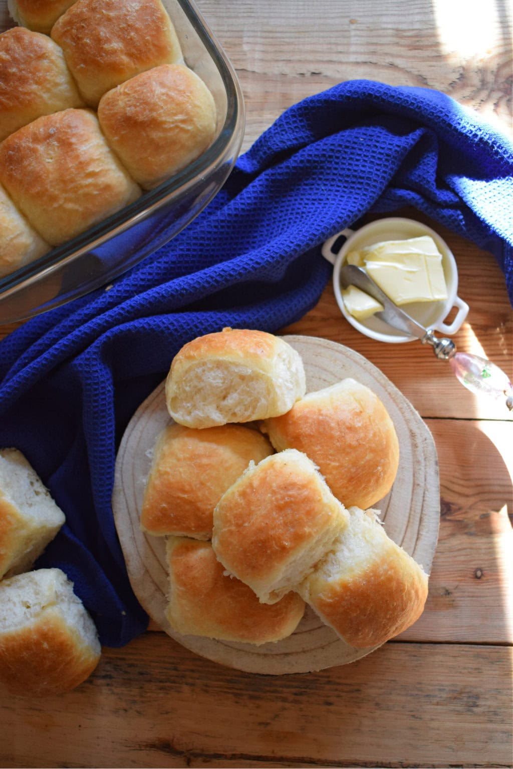 Fluffy White Dinner Rolls - Julia's Cuisine