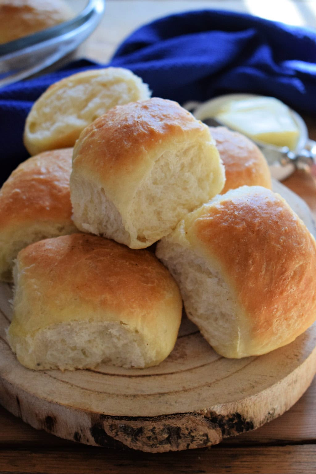 Fluffy White Dinner Rolls - Julia's Cuisine