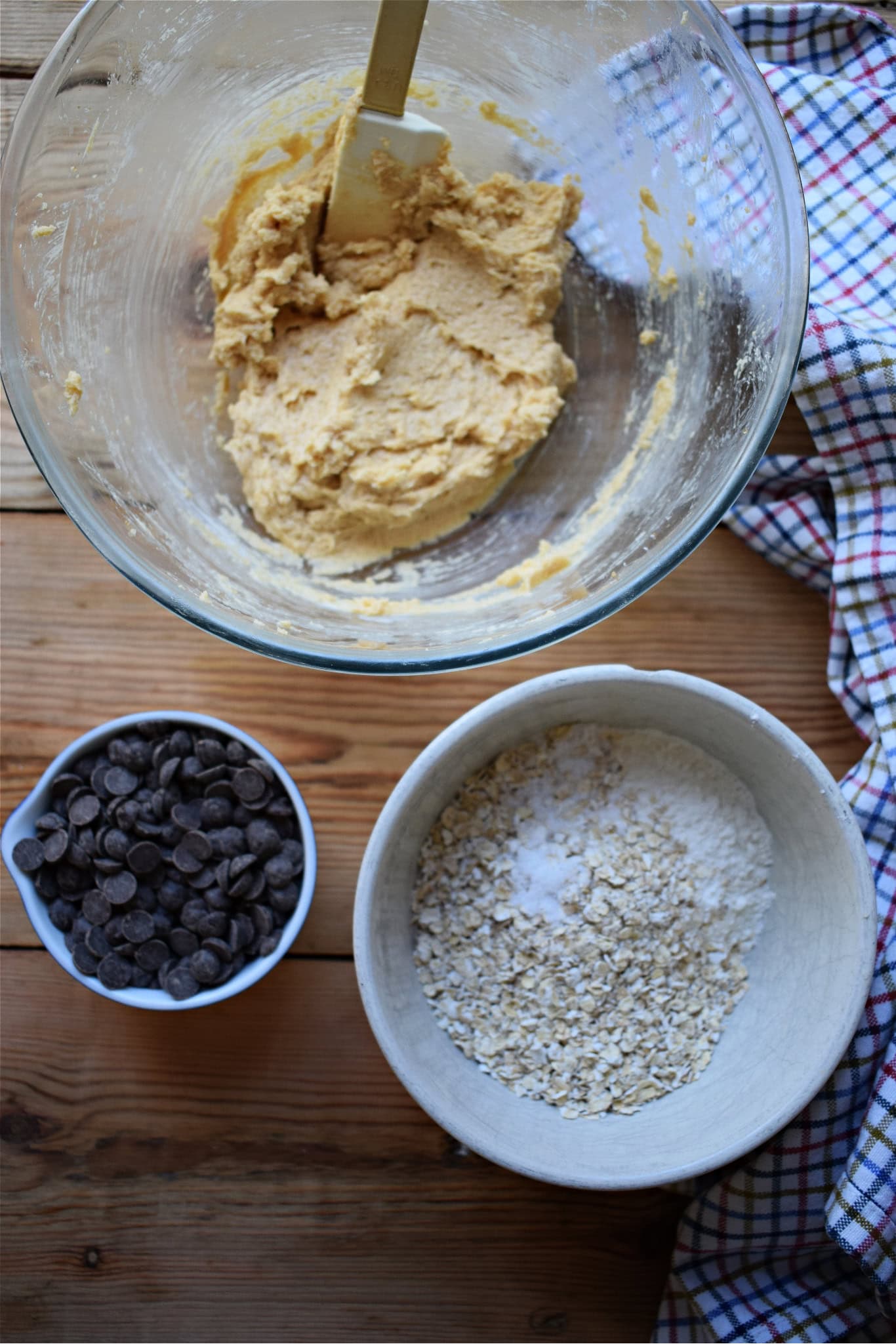 Chocolate Chip Oatmeal Cookies - Julia's Cuisine
