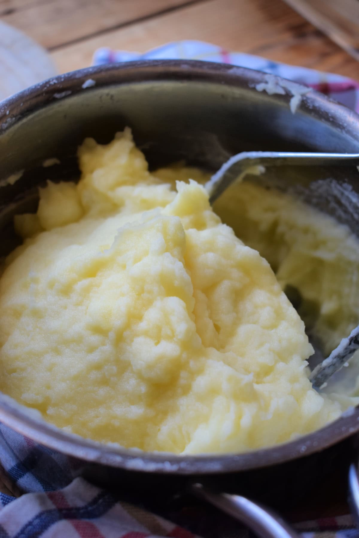 Fluffy Mashed Potatoes Recipe - Julia's Cuisine
