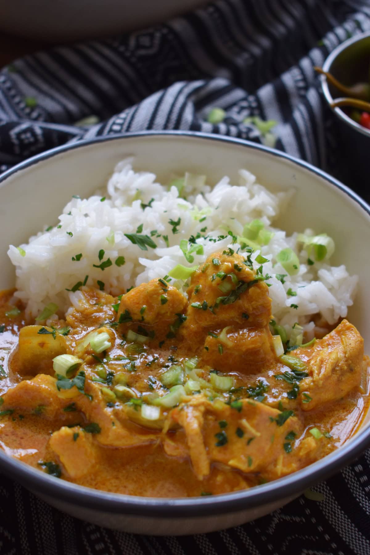Slow cooker Curry Chicken With Coconut Milk - Julia's Cuisine