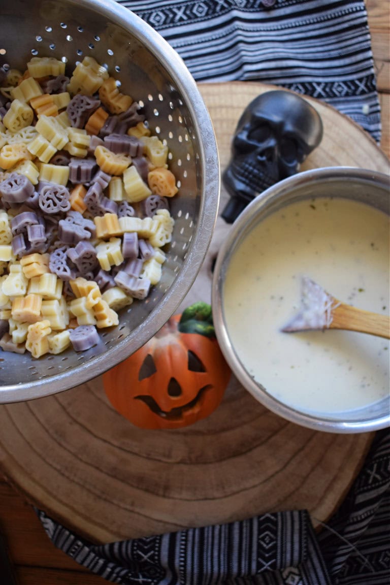 Halloween Macaroni & Cheese - Julia's Cuisine