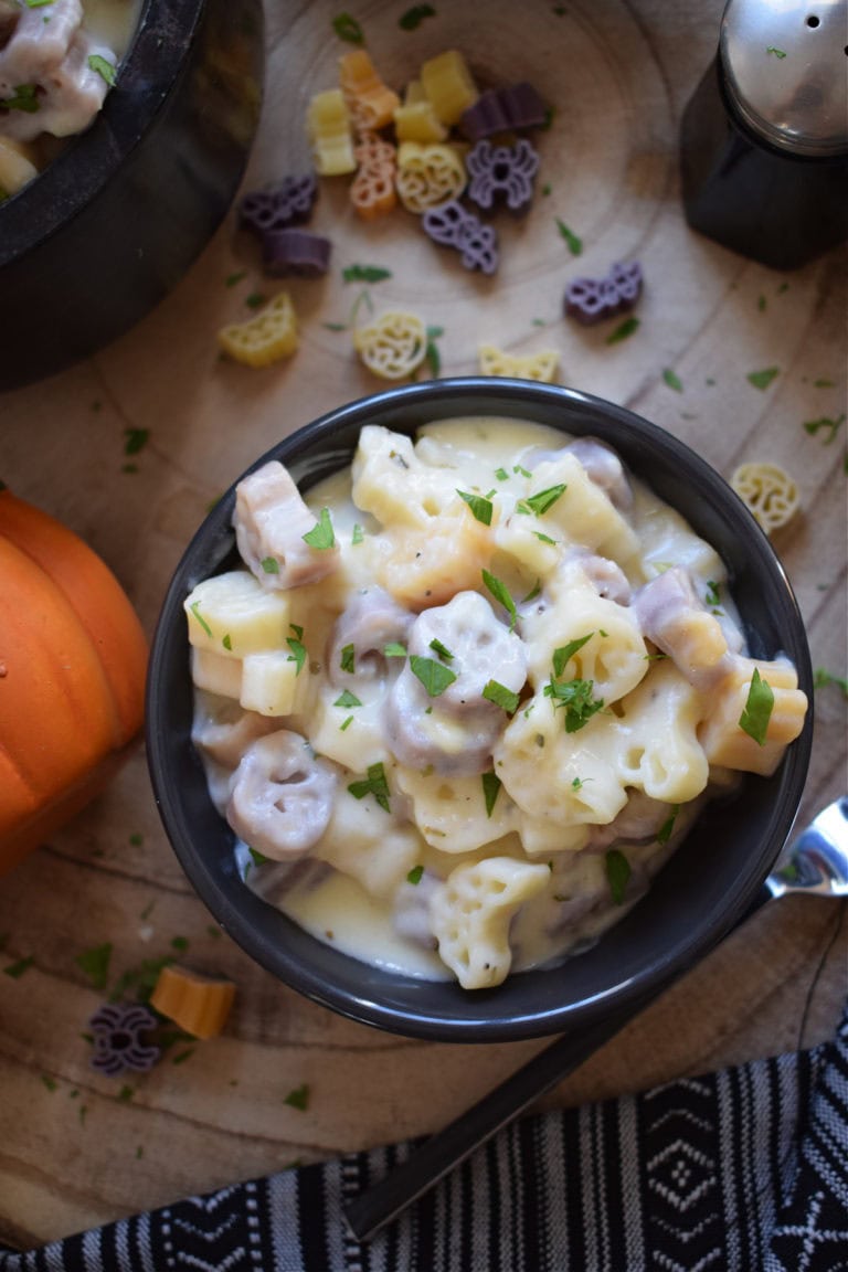 Halloween Macaroni & Cheese - Julia's Cuisine