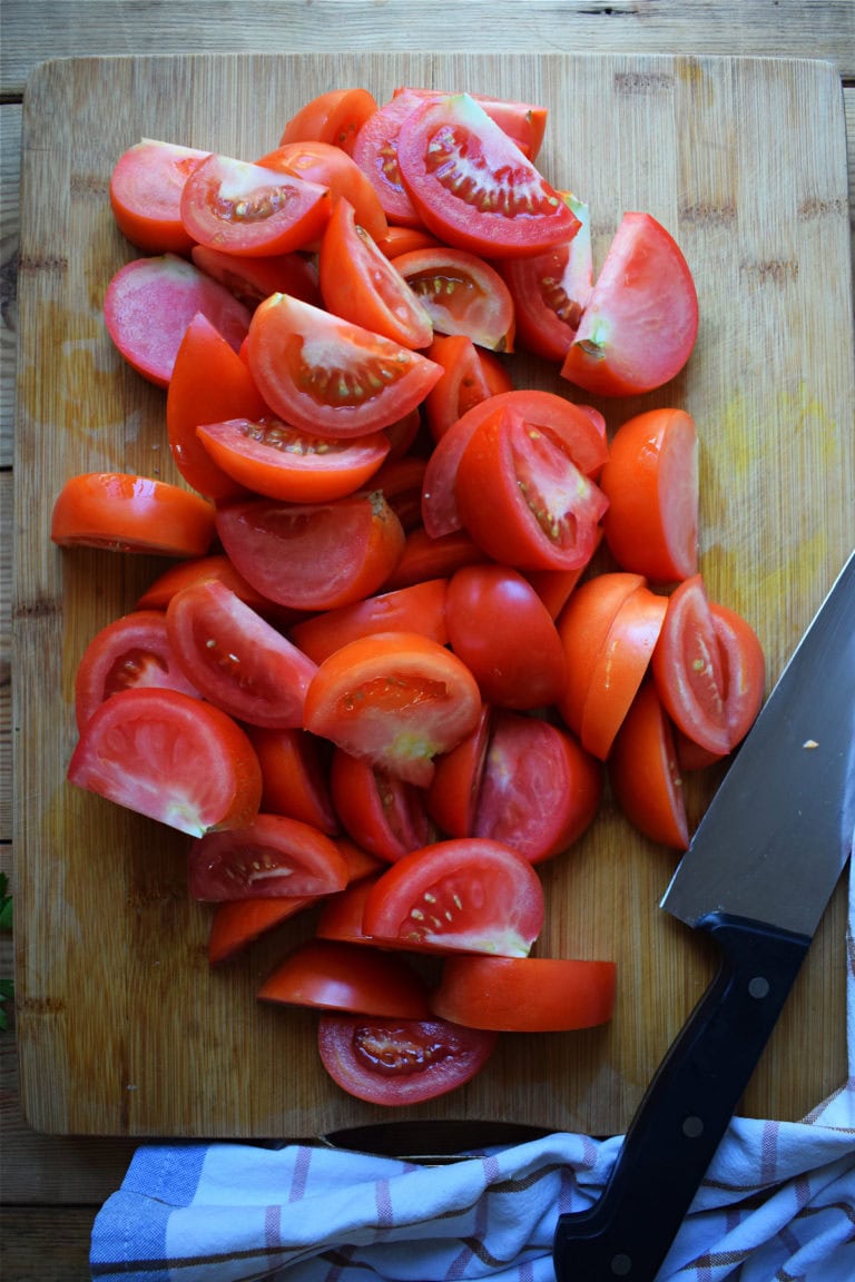Slow Cooker Tomato Soup with Fresh Tomatoes - Julia's Cuisine