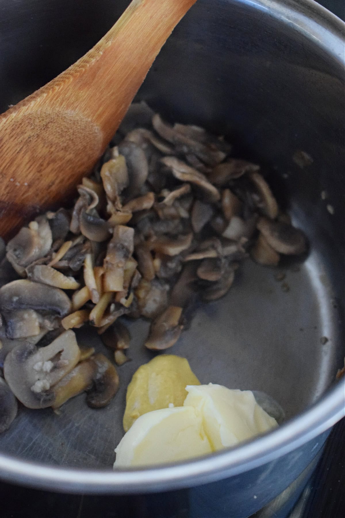 Creamy Mushroom Sauce - Julia's Cuisine