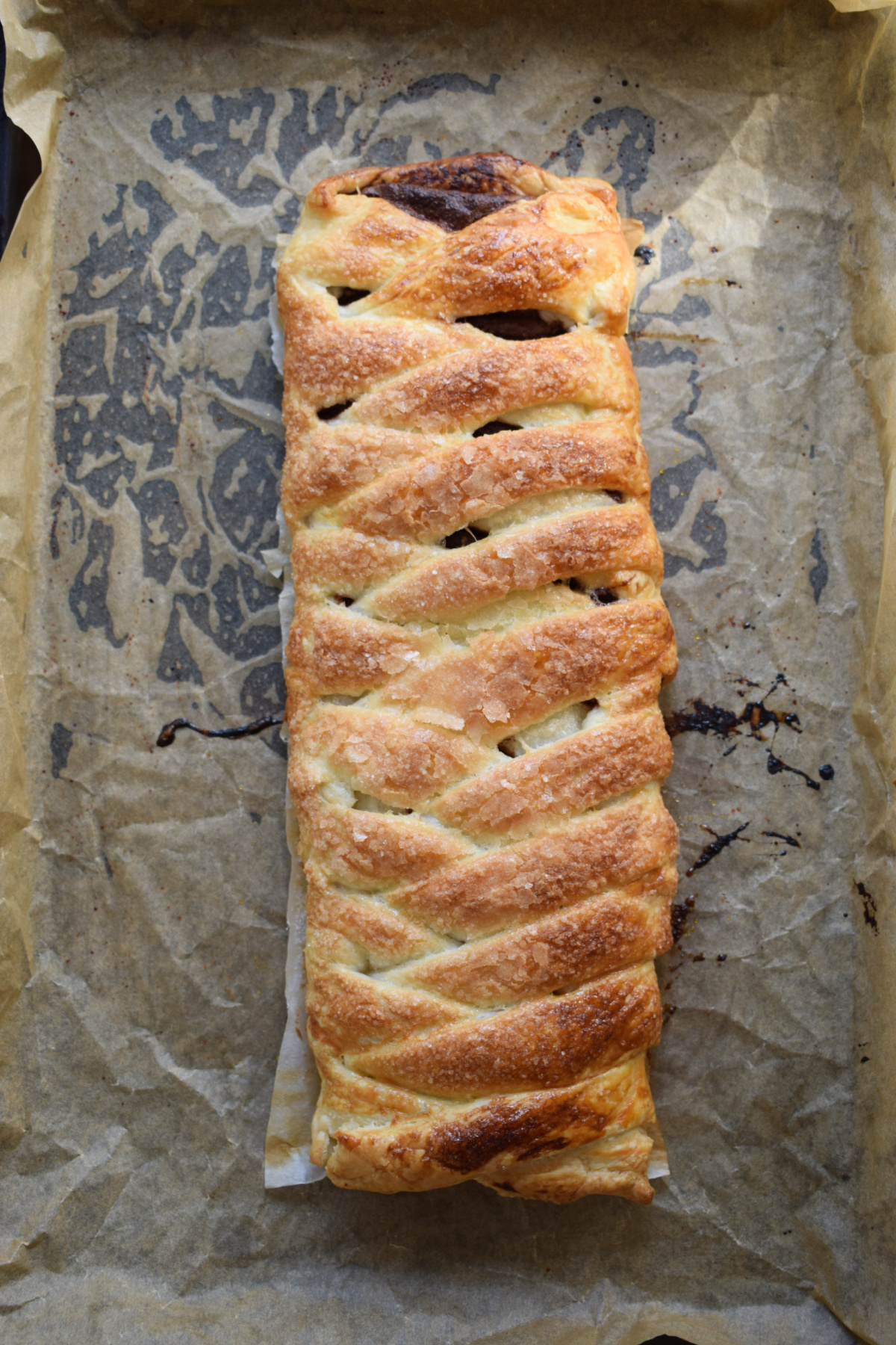 Nutella Puff Pastry Braid - Julia's Cuisine