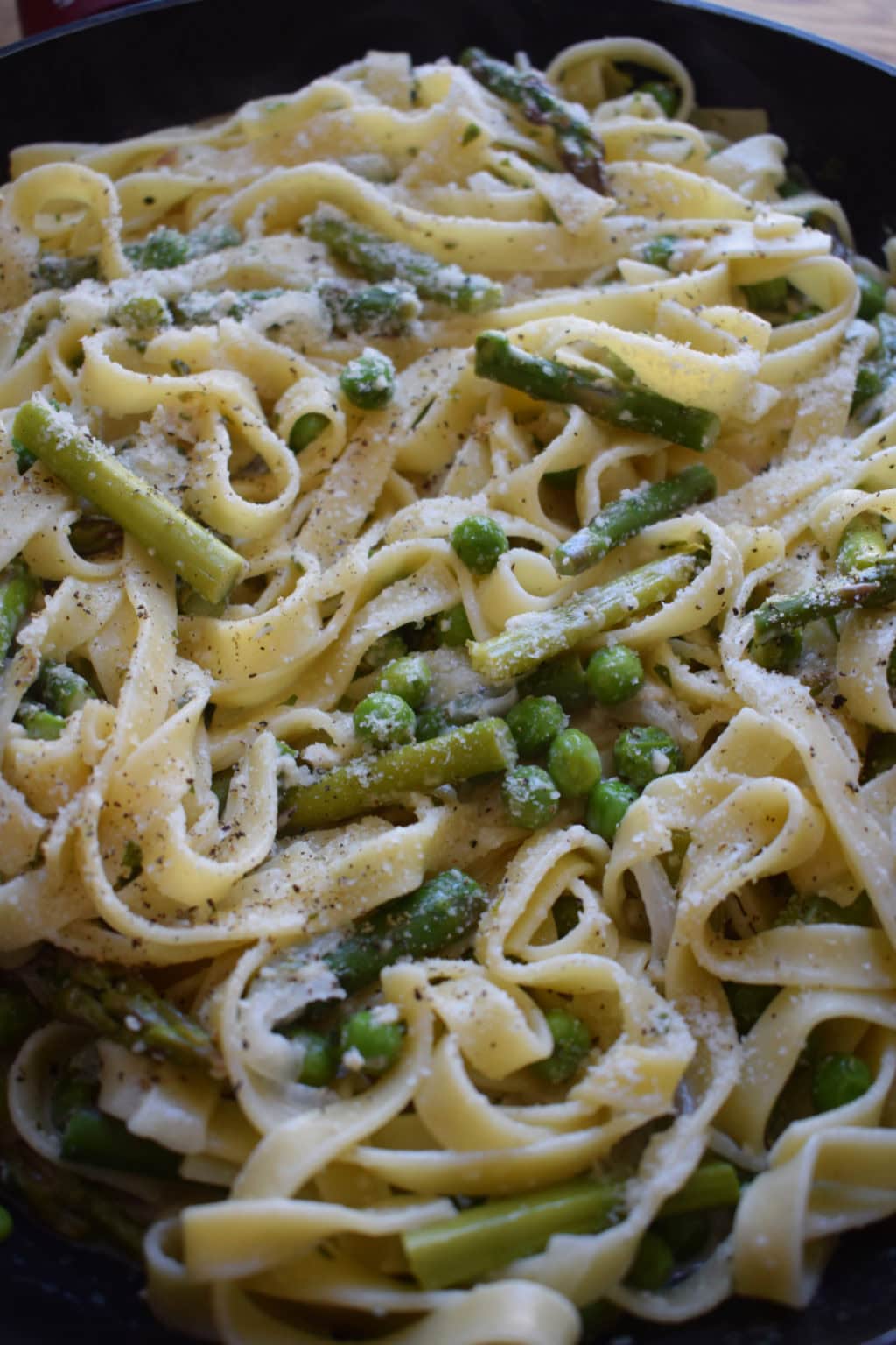 Pasta Primavera with Asparagus and Peas - Julia's Cuisine