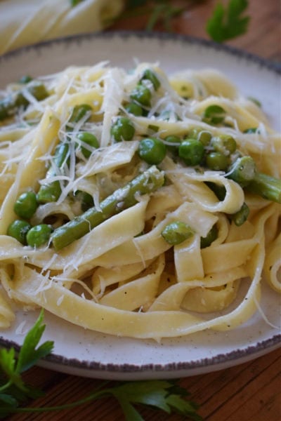 Pasta Primavera with Asparagus and Peas - Julia's Cuisine