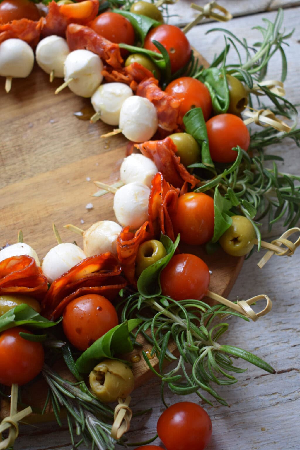 Antipasto Christmas Wreath - Julia's Cuisine