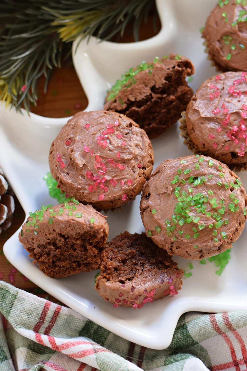 Christmas Brownie Bites - Julia's Cuisine
