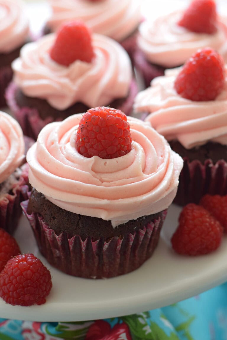 Vanilla Cake Squares with Whipped Frosting - Julia's Cuisine