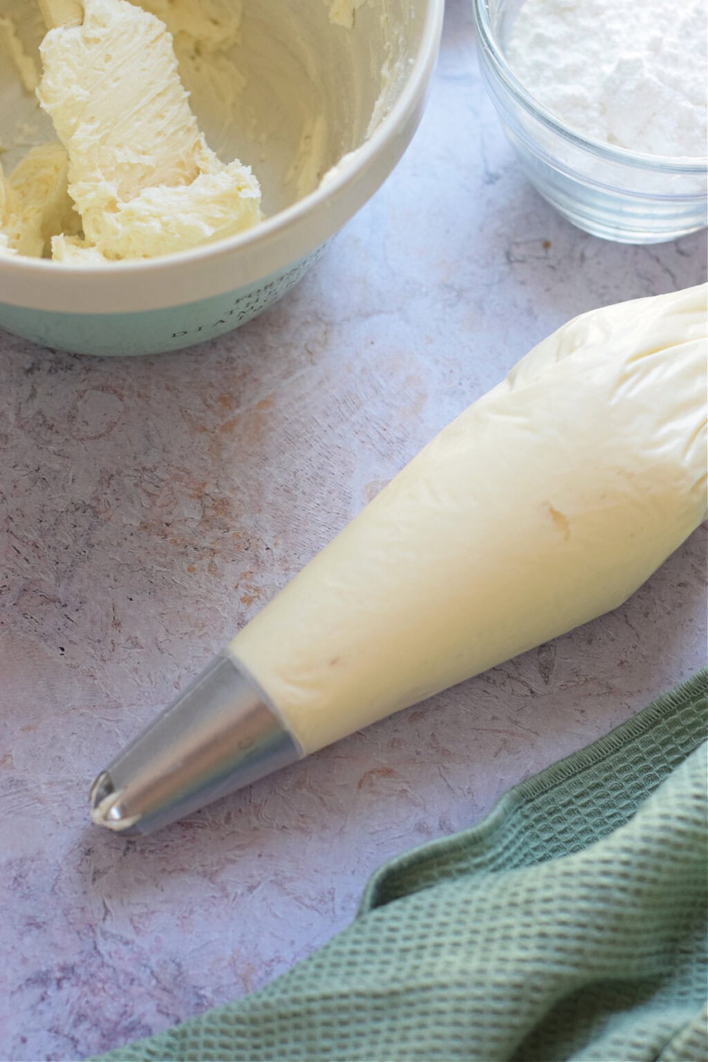 Whipped Vanilla Buttercream Frosting - Julia's Cuisine