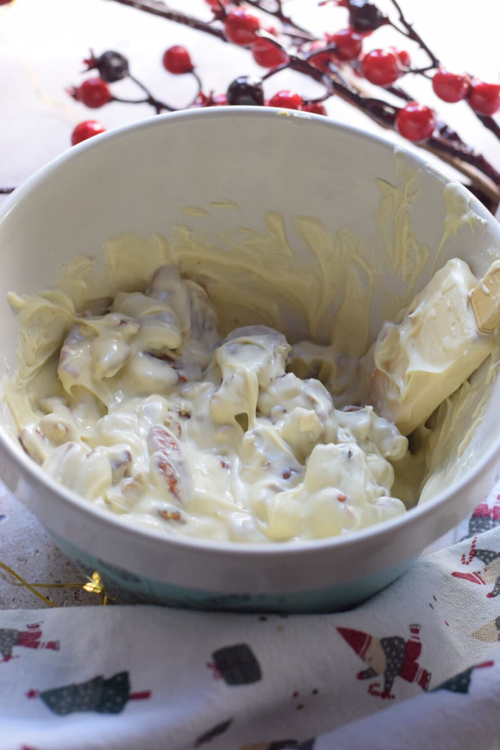 White Chocolate Pecan Clusters - Julia's Cuisine