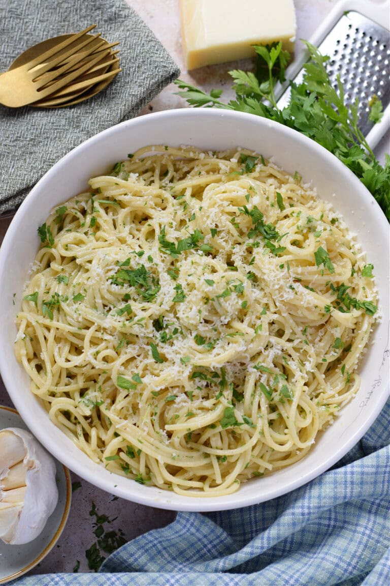 Parmesan Garlic Spaghetti - Julia's Cuisine